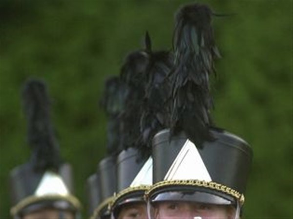 Gold-purple clad, Maumee band uniformly dazzles | The Blade