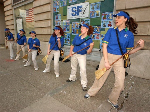 Sweeping the audience off its feet | The Blade