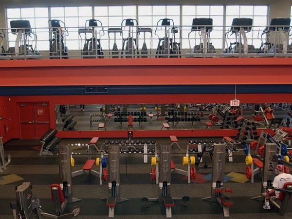 Metro fitness clubs join trend of bigger size, more amenities | The Blade