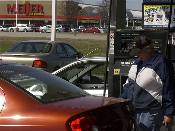 Grocery store chains increase sales of food for customers' cars | The Blade