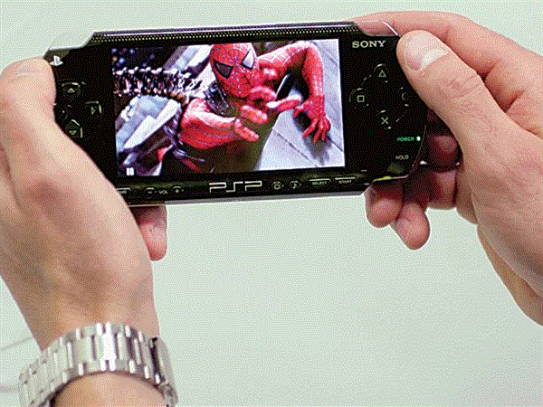 Sony PSP's tiny format isn't ideal for movies | The Blade