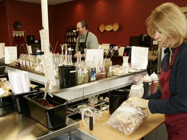 Meal-assembly franchise offers customers hands-on dinner role | The Blade