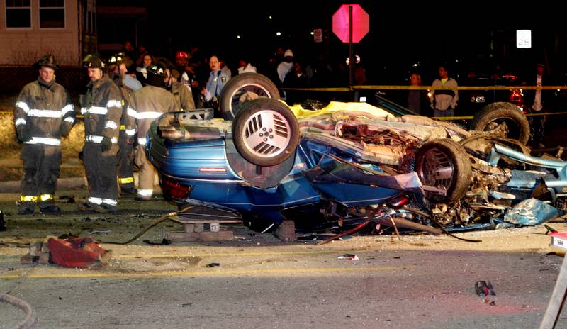 Driver dies when car hits tree, flips over - The Blade