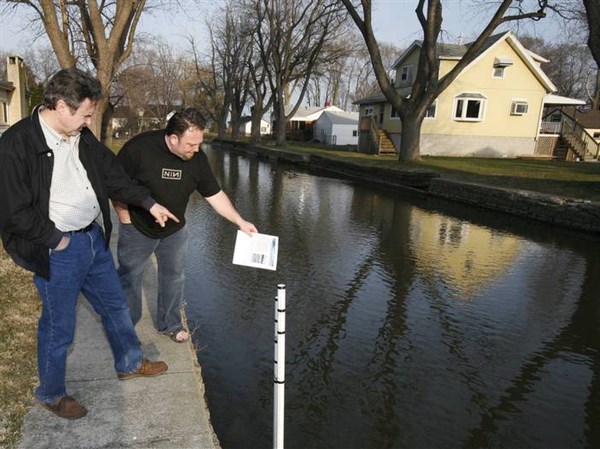 Luna Pier residents look to restore canal to usable depth | The Blade
