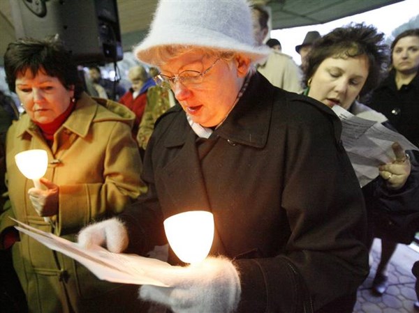 TOLEDOANS MARK HUNGARIAN UPRISING | The Blade