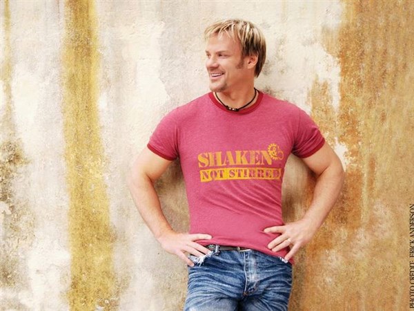 On his new disc, country star Phil Vassar is keeping it real | The Blade