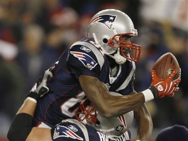 Gadget play helps Patriots beat Steelers, stay unbeaten | The Blade