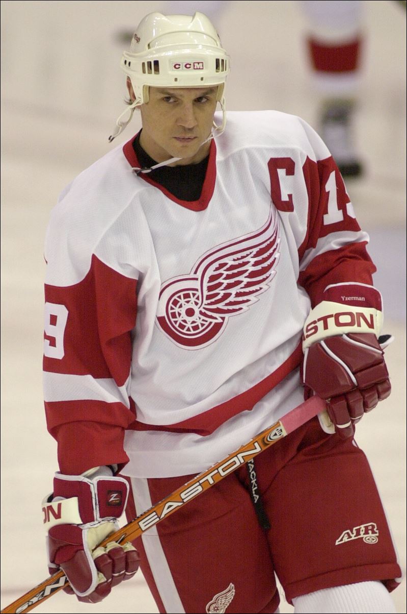 Yzerman to enter hockey hall - Toledo Blade