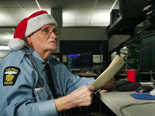 Just like Santa Claus, TPD dispatcher delivers | The Blade