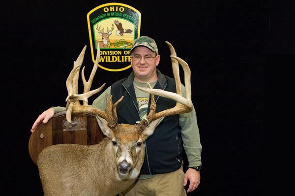 Muzzleloader takes record 18-point buck - The Blade