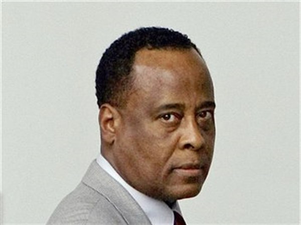 Witness: Michael Jackson doctor interrupted CPR | The Blade