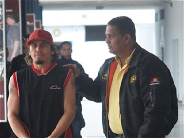 Ex-boxing champ Edwin Valero kills self in jailValero | The Blade