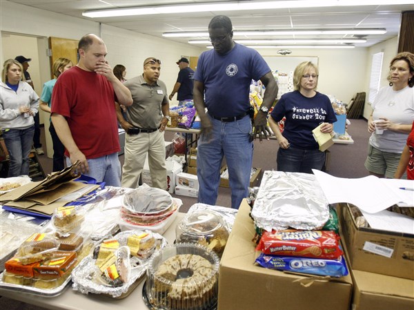 Volunteers, groups offer tornado aid | The Blade