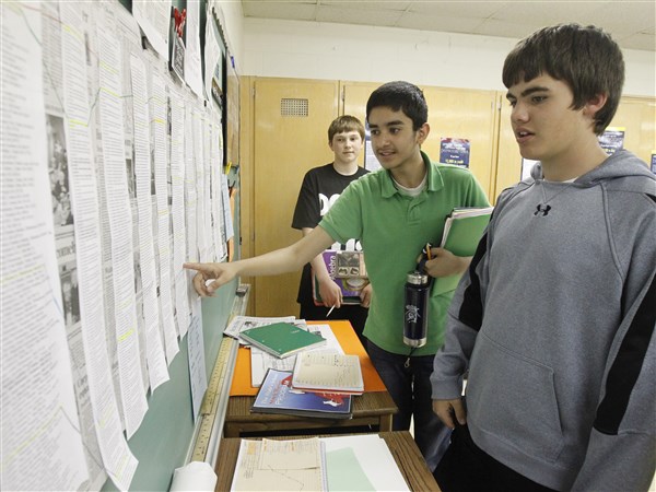 Anthony Wayne Junior High students celebrate | The Blade