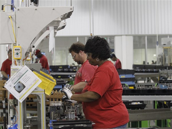 Powertrain workers praised by GM's CEO | The Blade