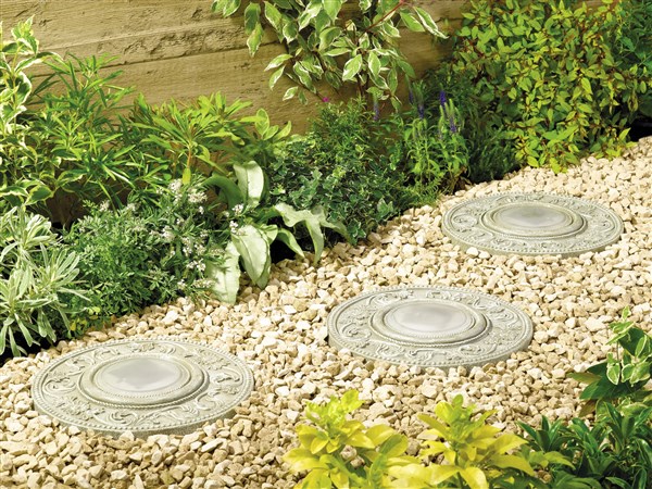 Solar power illuminates gardens | The Blade