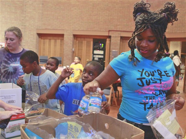 ‘Manna bags’ given to needy | The Blade