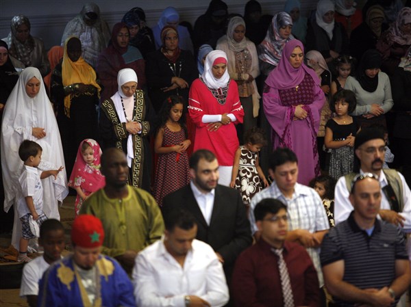 Fasting gives way to feasting, celebrations in area mosques | The Blade