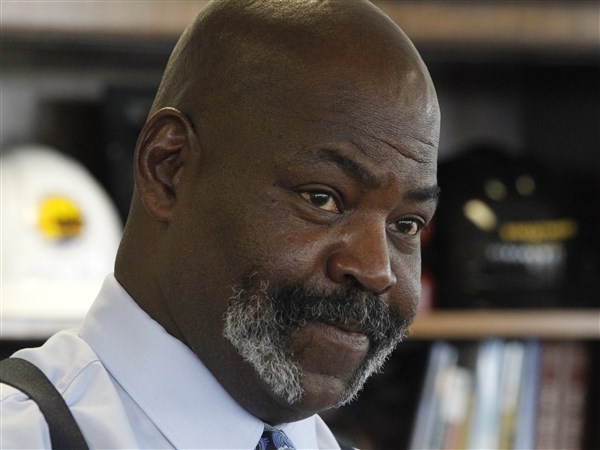 Mayor Bell looks to impose AFSCME contract despite no vote by workers ...