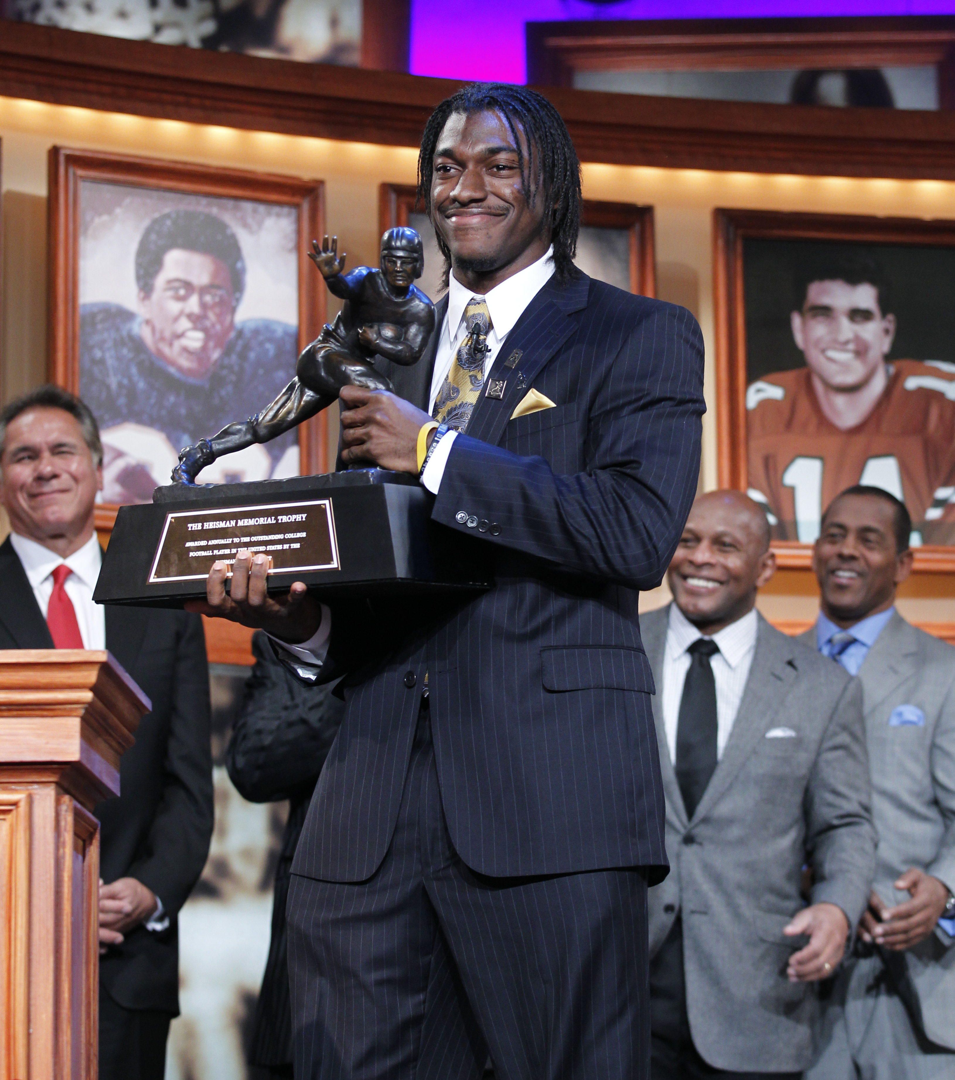 Robert Griffin III wins first Heisman Trophy for Baylor, beating out ...