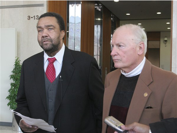 Finkbeiner, Ford criticize Bell over handling of neighborhoods ...