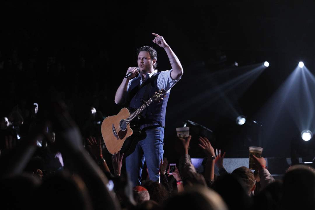 Blake Shelton performs at Huntington Center - The Blade