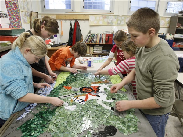 Mosaic reunites divided communities | The Blade