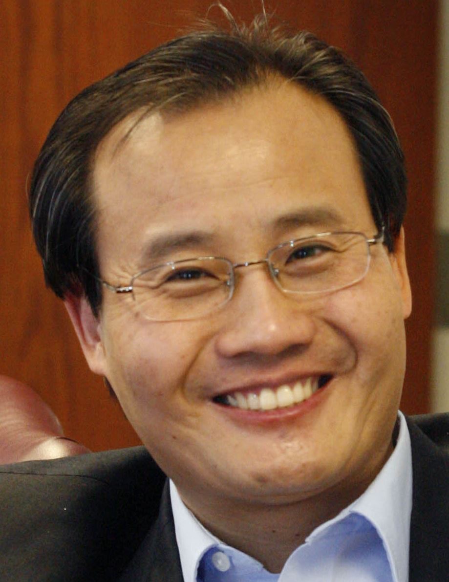 Deng quits as leader of Xunlight - The Blade