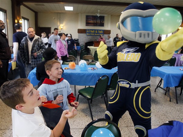 Serious message mixes in with fun at Yell & Tell rally | The Blade