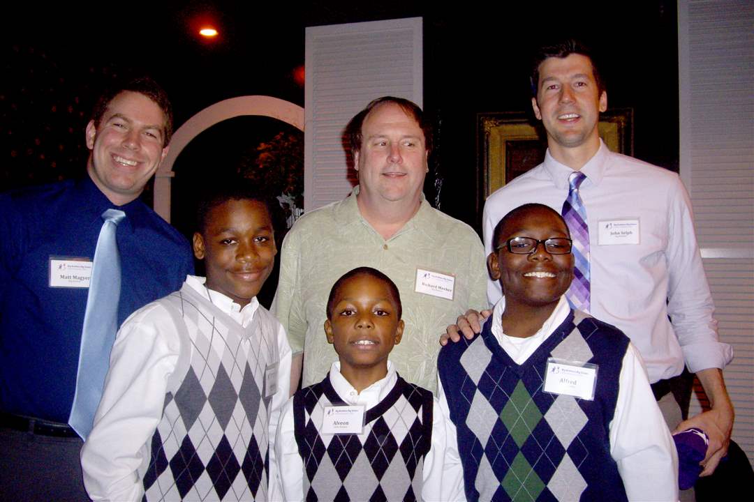 On the Town: Celebrity Wait Nights - The Blade