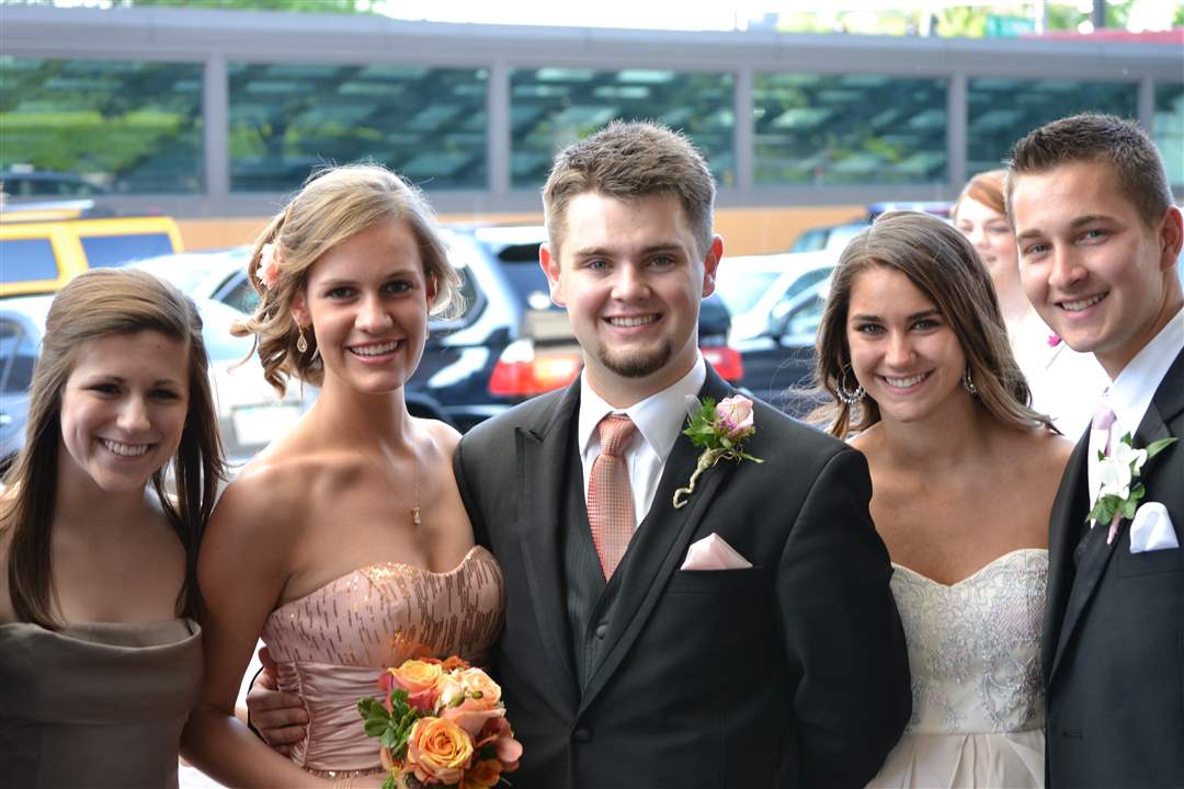 Sylvania Northview High School prom - The Blade