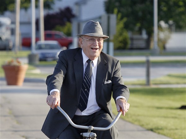 Oregon observes bike to work day | The Blade