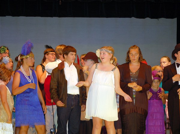 Children's theater troupe stages 'Flapper' | The Blade
