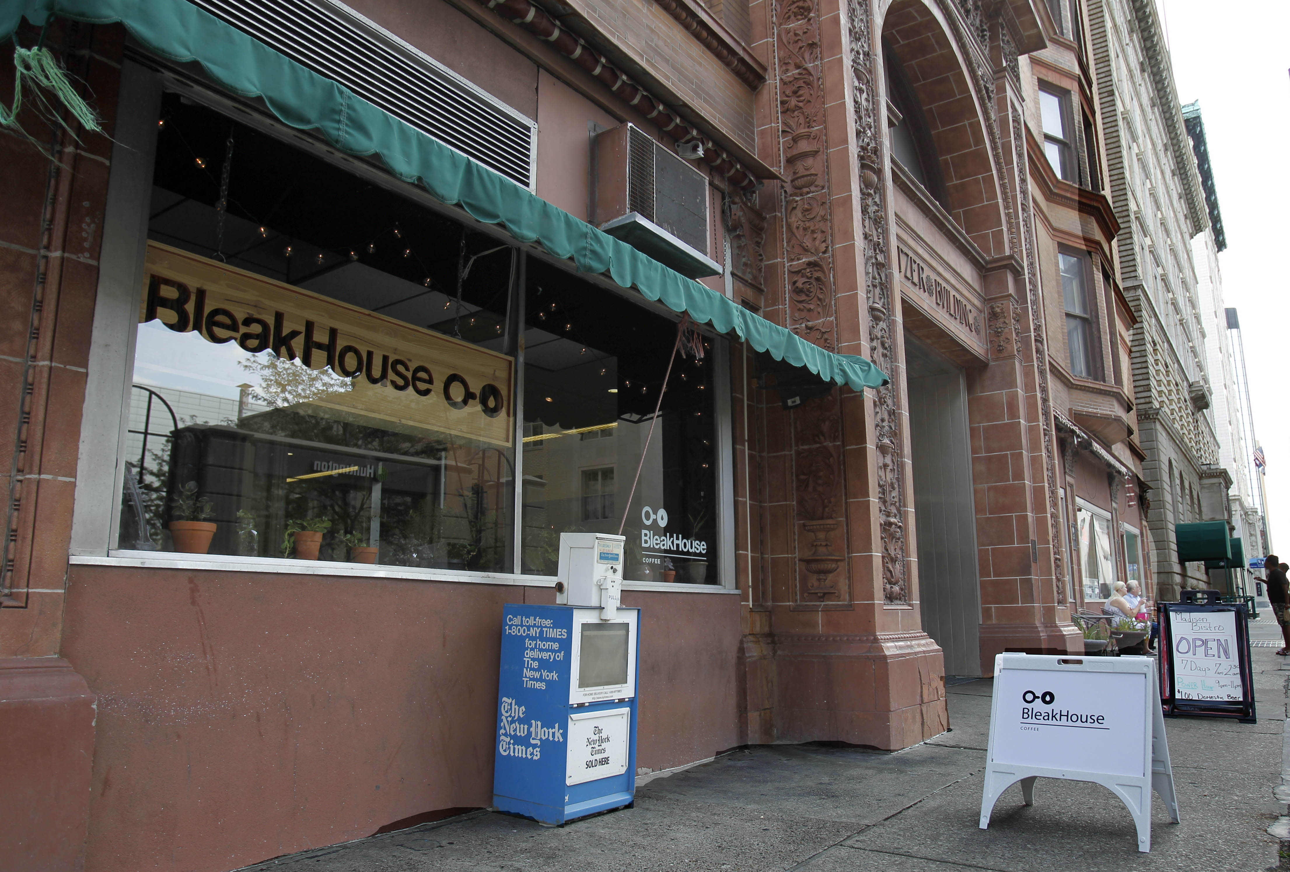 Spitzer building's Bleak House anything but - The Blade