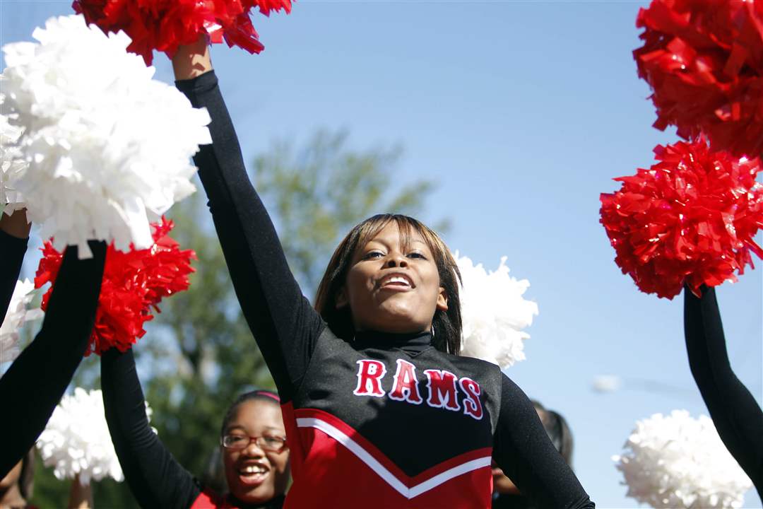 Toledo welcomes home Erik Kynard - The Blade