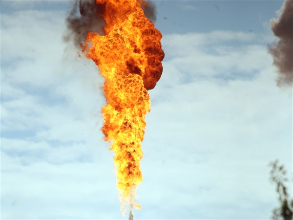 Power blip prompts flaring at refinery | The Blade
