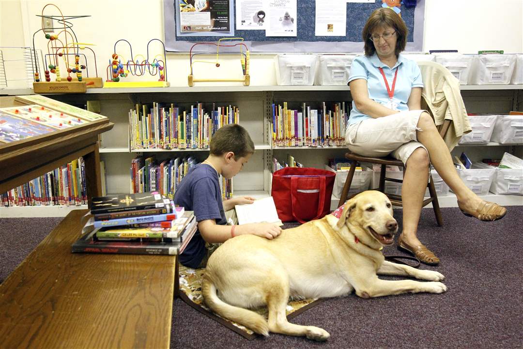 Sylvania 'Sit! Stay! Read!' therapy dog program - The Blade