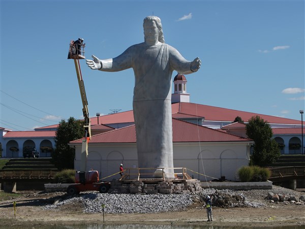 Southern Ohio church dedicates new Jesus statue, replaces likeness ...