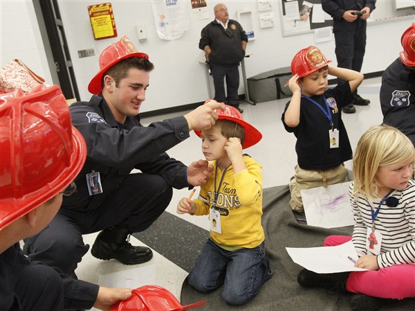 Preschoolers learn ‘low and go’ from fire safety students | The Blade