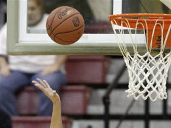 Archbold trips Patrick Henry, Blue Streaks pressure Tietje, holding her ...