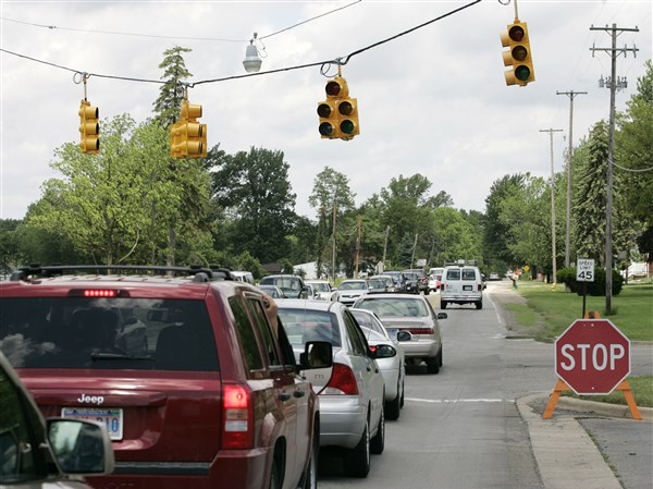 Annual report estimates wasted time, fuel for area rush-hour commuters ...