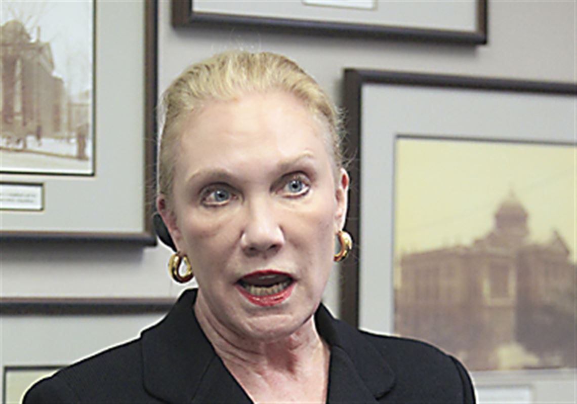 Julia Bates's Instagram, Twitter & Facebook on IDCrawl