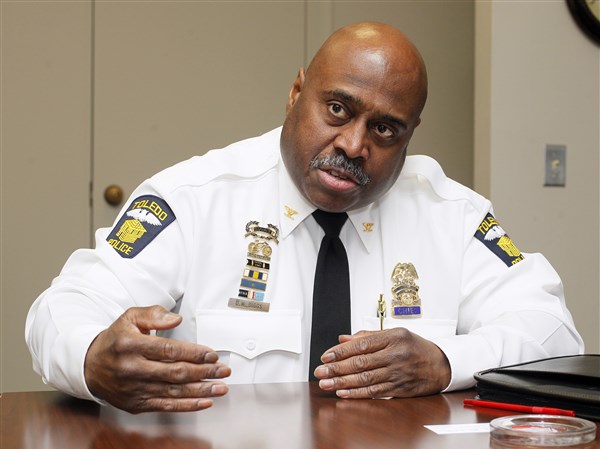 Toledo Police Chief Derrick Diggs retiring this month, will be rehired ...