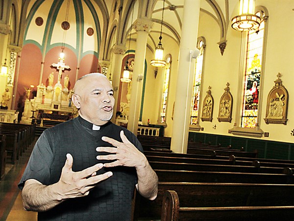 Local Latinos rejoice over Argentine Pope | The Blade