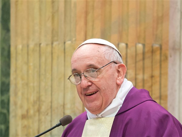 Pope enthralls large crowd with message of love, mercy | The Blade