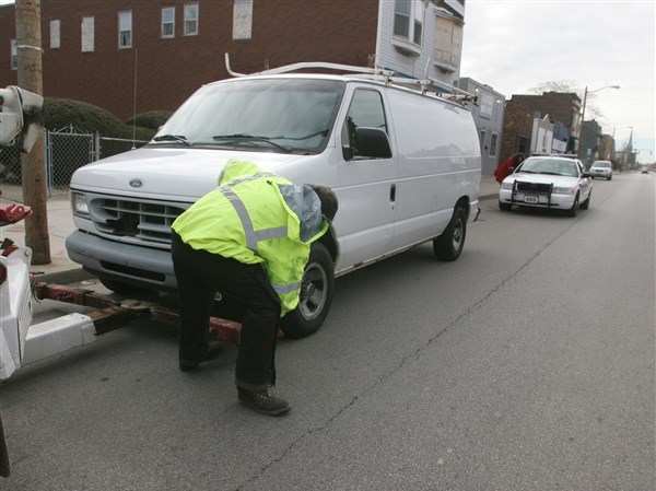 Toledo Police stop van that matches vehicle description in attempted ...