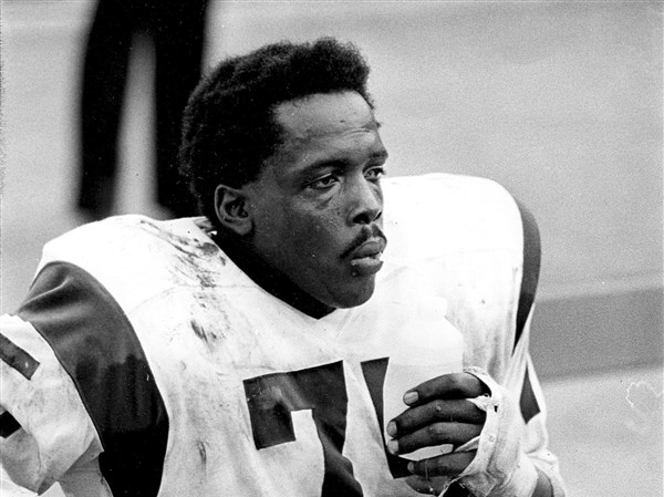 NFL Hall of Famer 'Deacon' Jones dies | The Blade