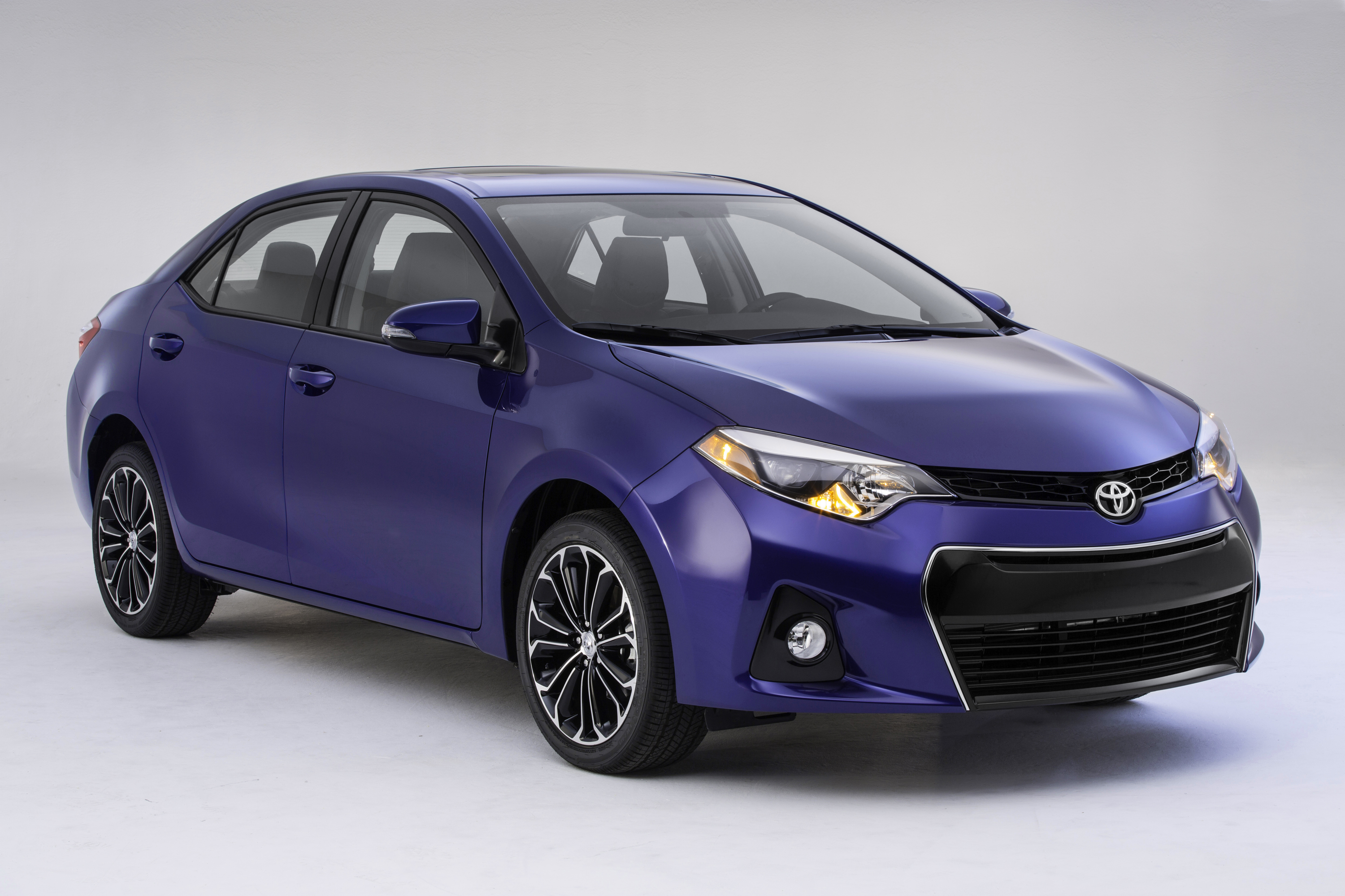 Toyota gives Corolla new gadgets and sportier look - The Blade