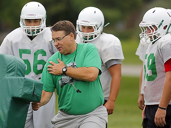 Mike Vicars goes back to basics in return to Delta football program ...