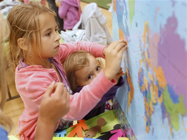 Central Trail Elementary students get oriented | The Blade